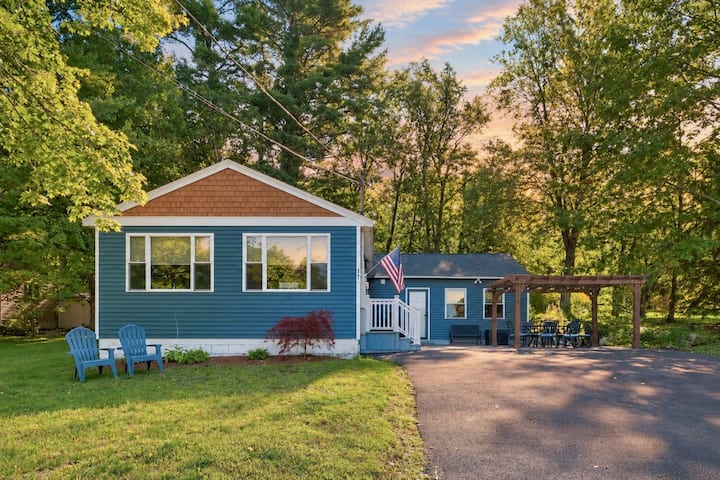 Modern Lake Retreat | Winnipesaukee | Ski & Swim - Gilford, NH