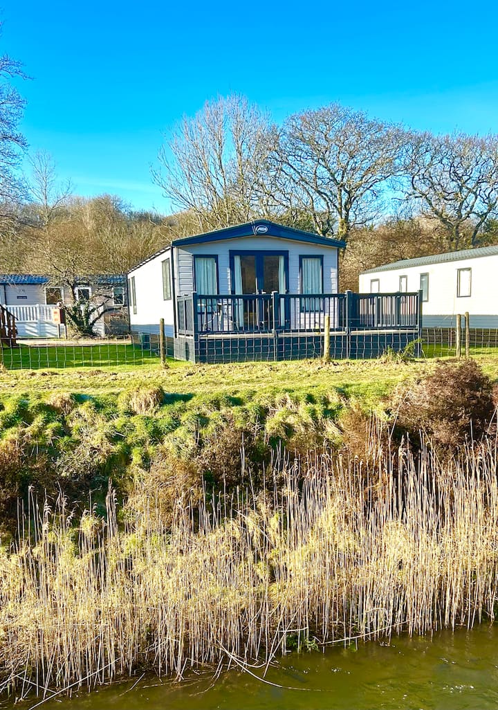 Tranquil Riverside Setting - Marazion