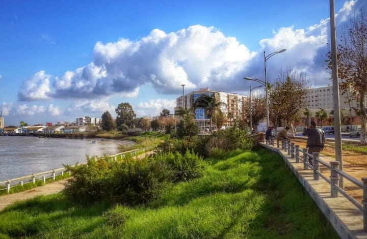 Chambre Pour Fille En Plein Centre Corniche - Kénitra