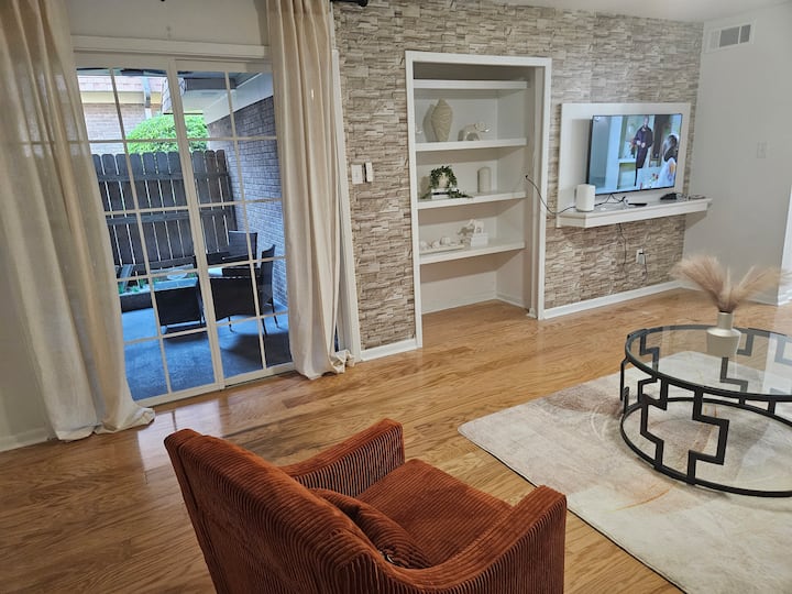 Cozy Condo Gated Comm With Pool - Jackson, MS