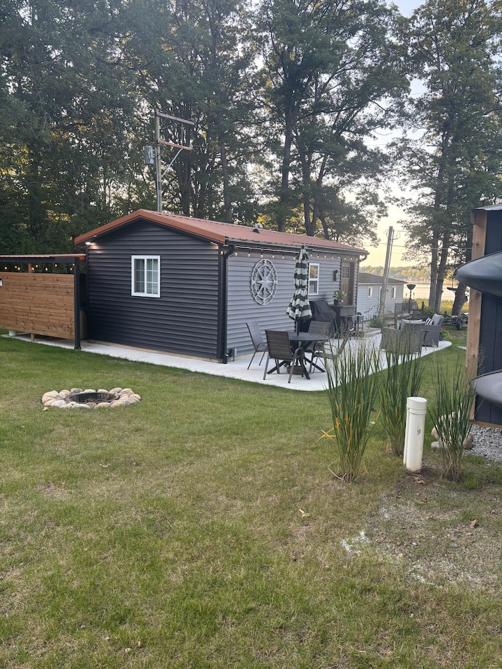 Cozy Lake Cottage On Dewart Lake With Hottub! - Syracuse Beach