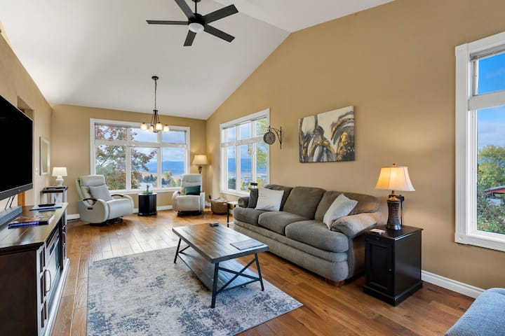 The Overlook: Missoula Family Sized Residence - Missoula, MT