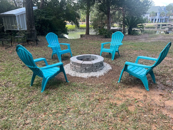 Adelaide Cozy Creekside Cottage - Murrells Inlet, SC