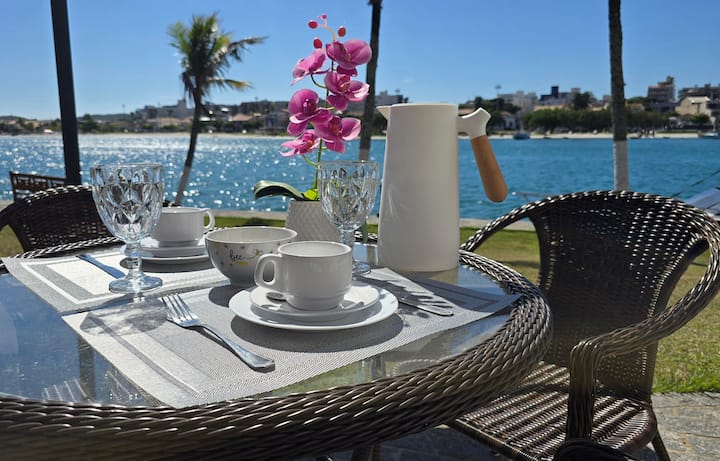 Casa Em Condominio Com Piscinas E Rampa P/ Jet Ski - Cabo Frio