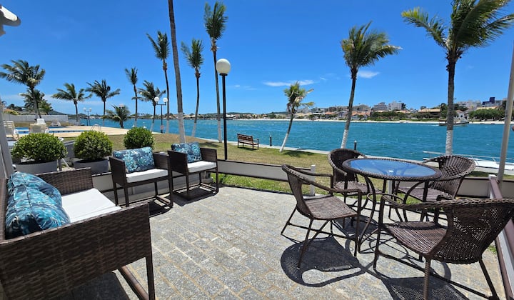 Casa Em Cabo Frio - Condomínio Fechado C/ Piscinas - Cabo Frio