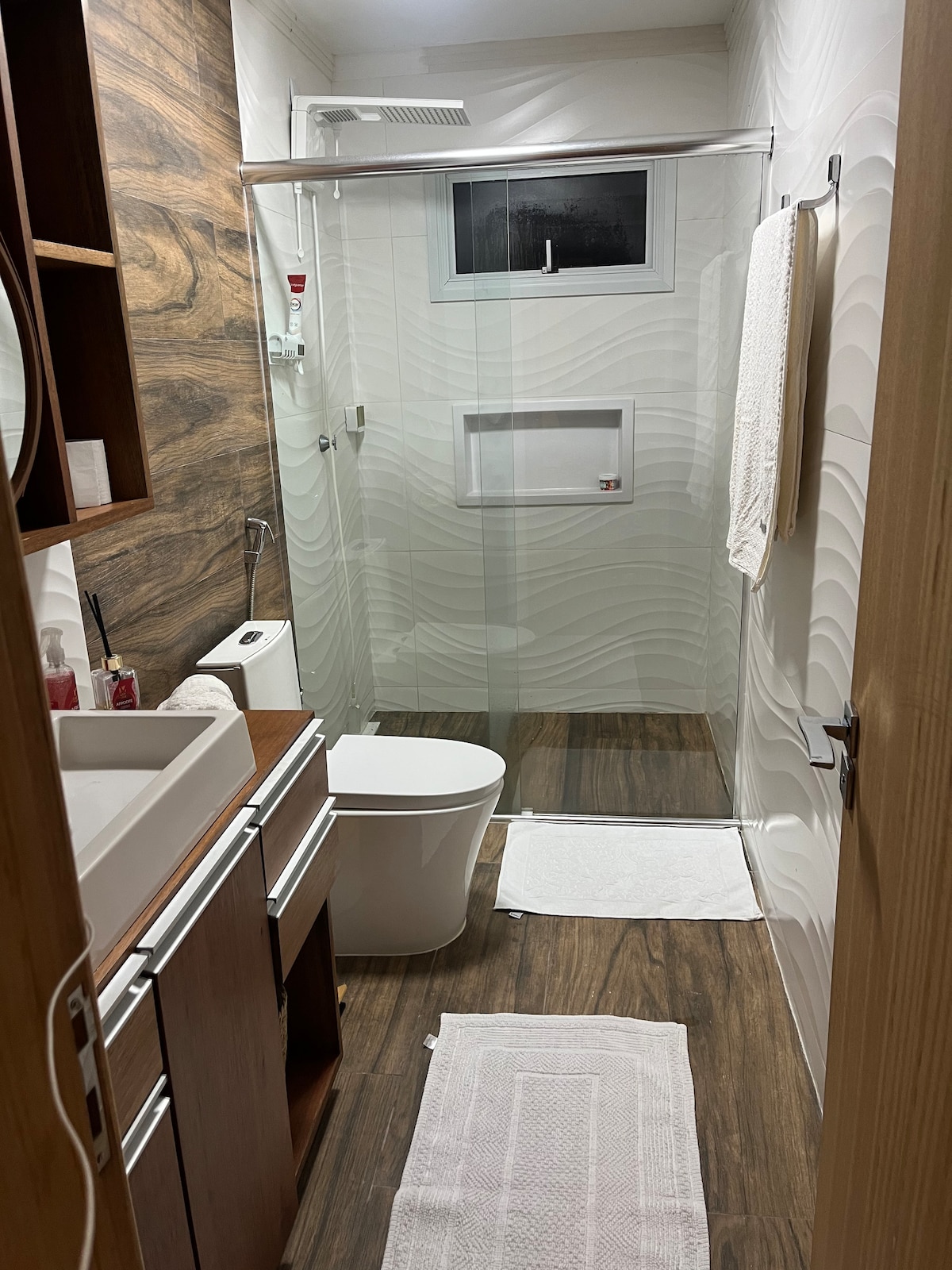 Containerhaus in der Nähe des Strandes von Barra – Garopaba - Häuser ...