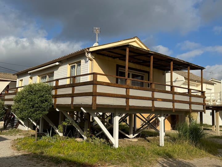 Chalet Sur Pilotis • Plage Des Chalets 50 M Plage - Gruissan
