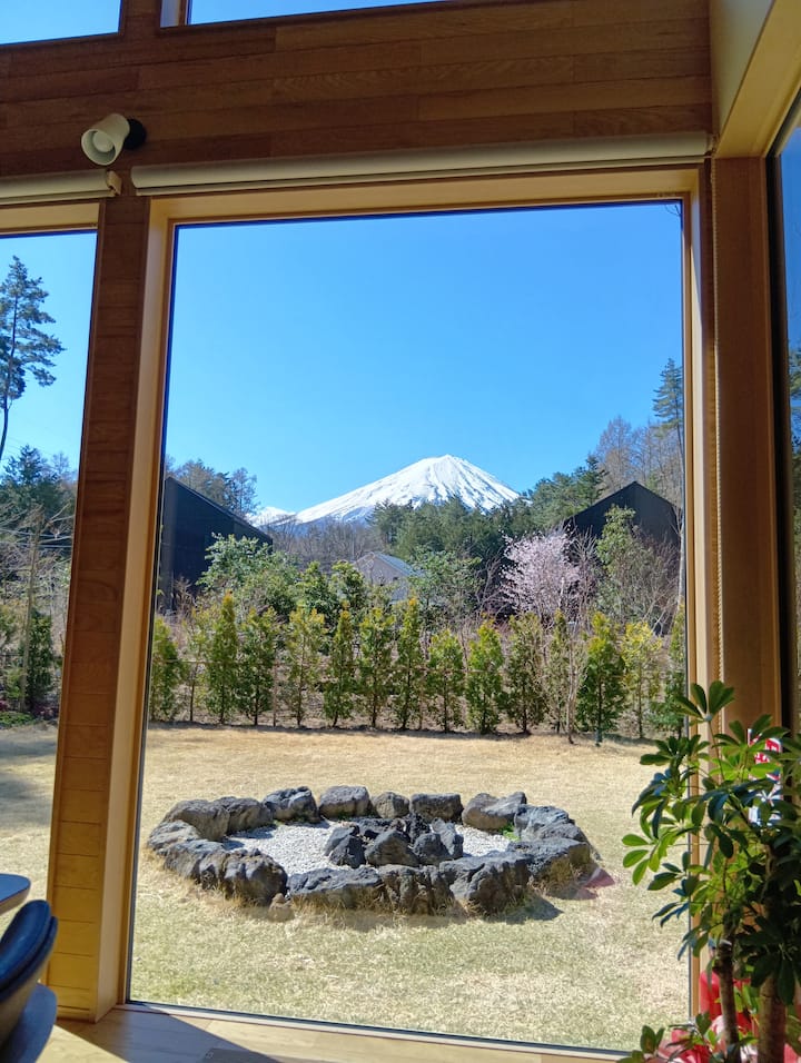 【焚火、花火可】【雨でもBbq可】富士山と四季の自然を望む庭付一棟貸切新築ヴィラで、心ほどける休日を - Mont Fuji
