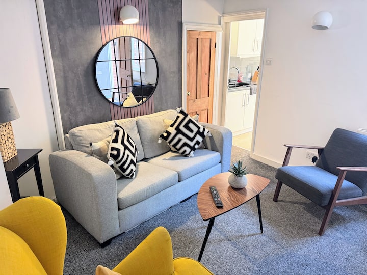 Spacious Stylish 2 Bd | Apt | City Centre - Whitstable