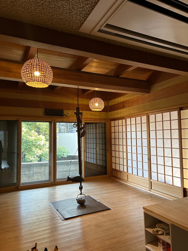 Classical Japanese Style House
囲炉裏がある古民家です。 - 히라카타시