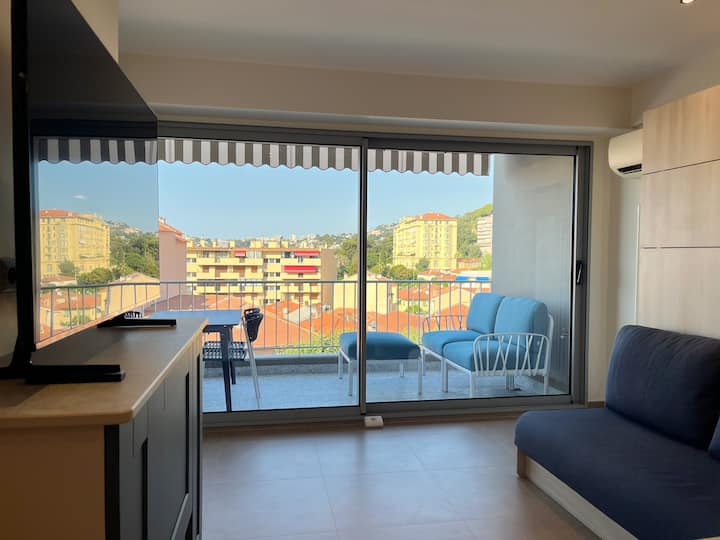 Plages à 50m, Belle Vue Mer / T2 Rénové + Garage - Menton