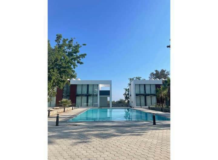 Holiday Bedrooms With Pool - Kyrenia