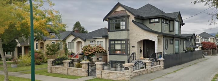 Luxury House In Vancouver - Richmond