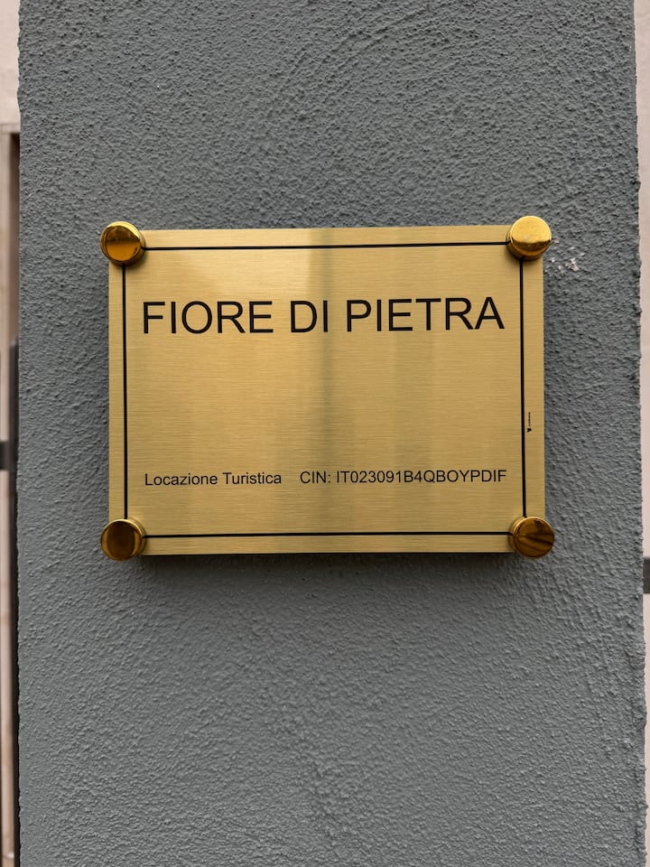 Fiore Di Pietra 2/3 - Verona