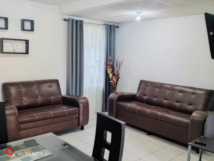 Residencia Bonita En Privada Pachuca Espaciosa - Pachuca