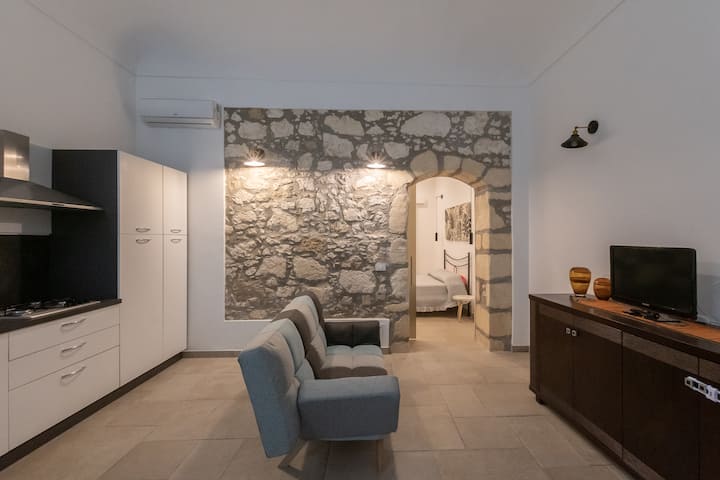 La Pietra - Il Fascino Autentico Della Città - Syracuse