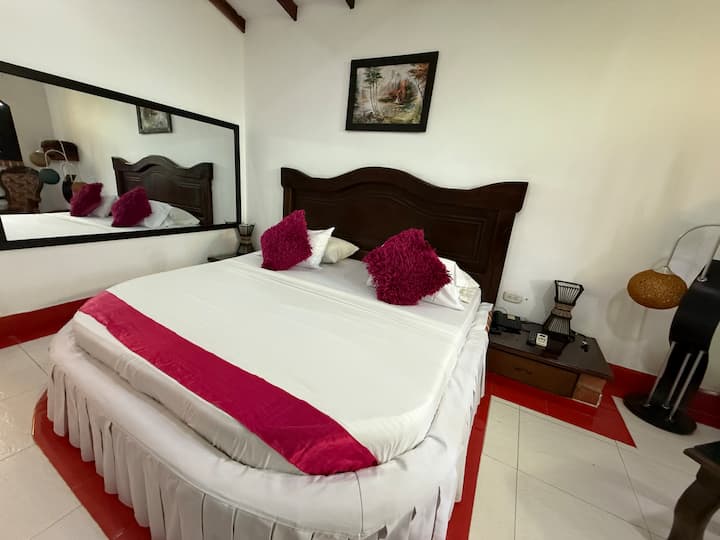Suite 2 Personas Con Jacuzzi - Versalles
