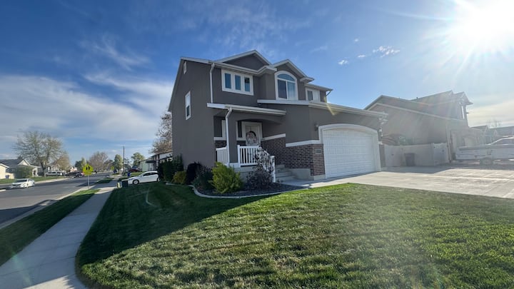 Wasatch Range Retreat - Layton, UT