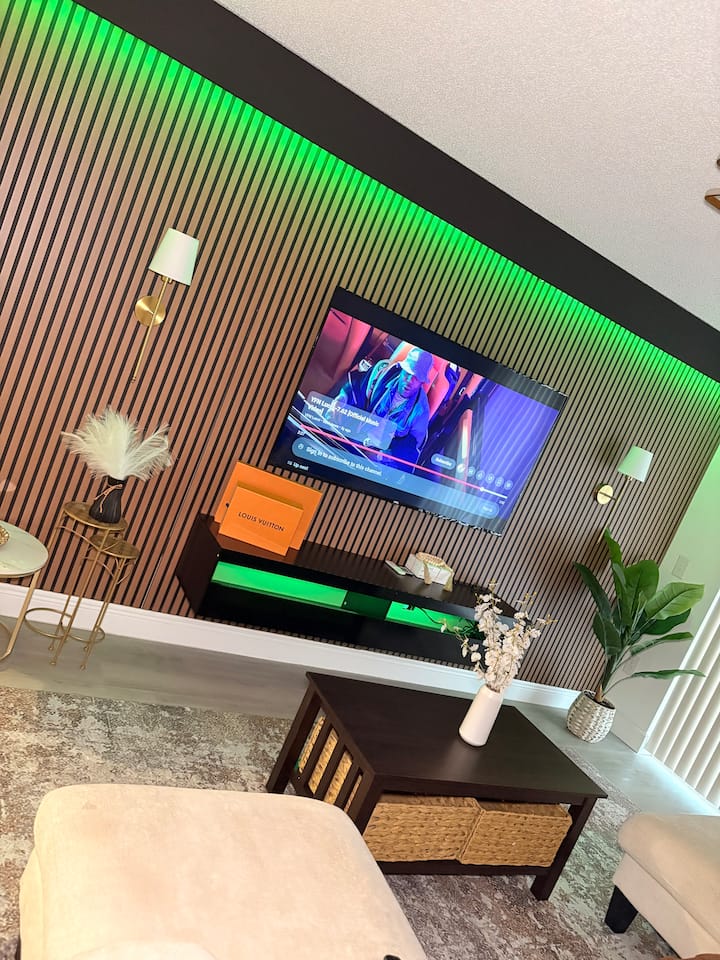 Luxury Escape - Sunrise, FL