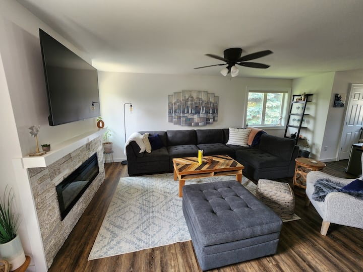 Dead End Dream House - Belgium, WI