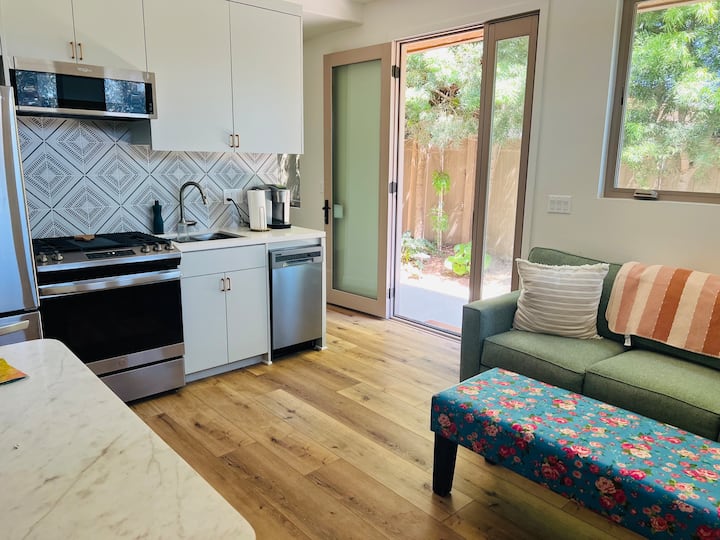 Modern 1br Near The Beach - Encinitas, CA