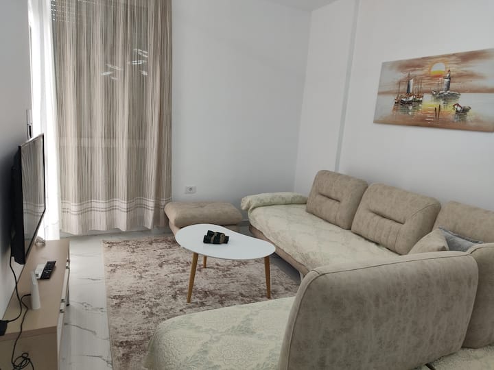 Leo's Apartment - Shëngjin
