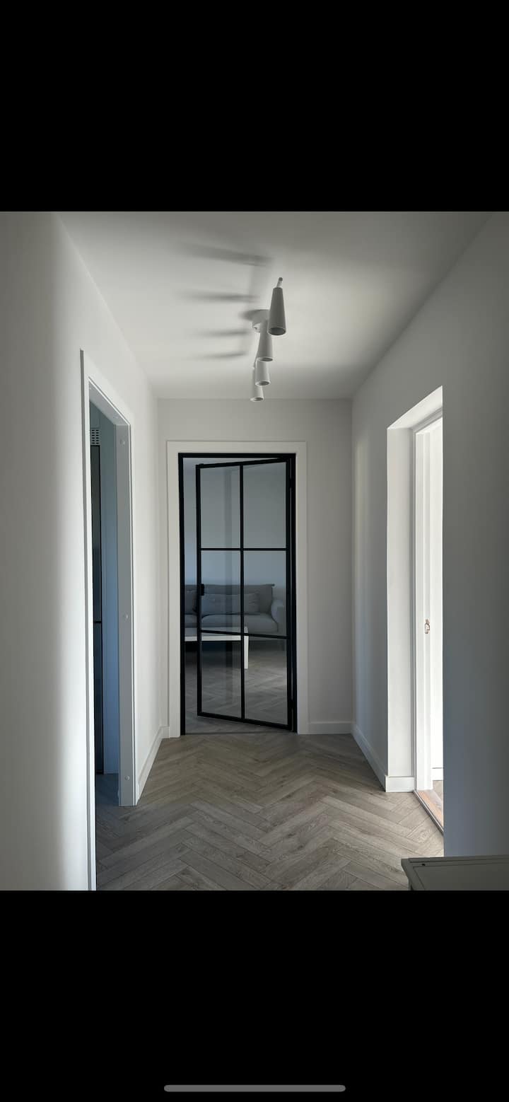 Tre Rummare Nära Vänern I ÅMål - Åmål