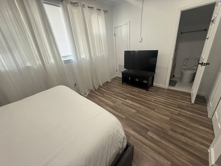 Private Room W/ Private Br In Jc - Hoboken