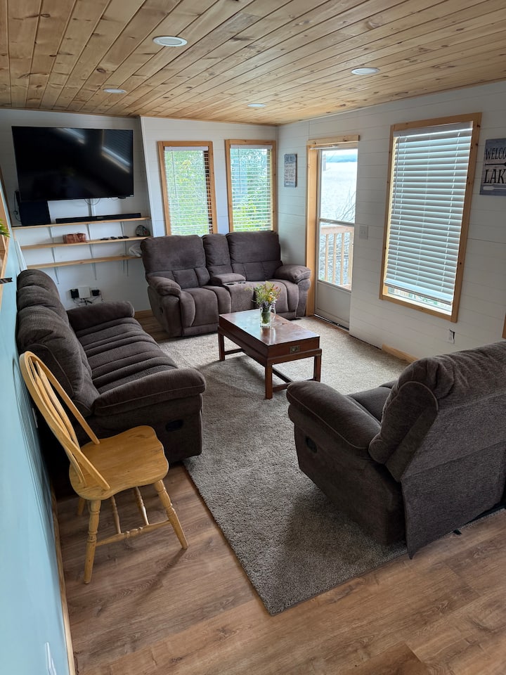 Cozy Camp On Cayuga Lake - Aurora, NY
