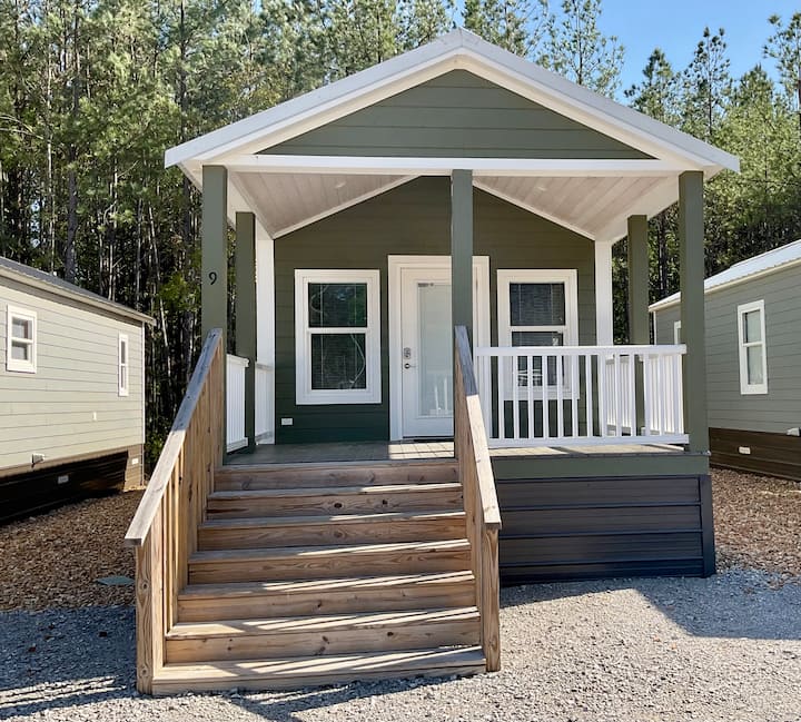 Tiny Home #9 – 2 Bedroom Sleeps 4 - Philadelphia, MS