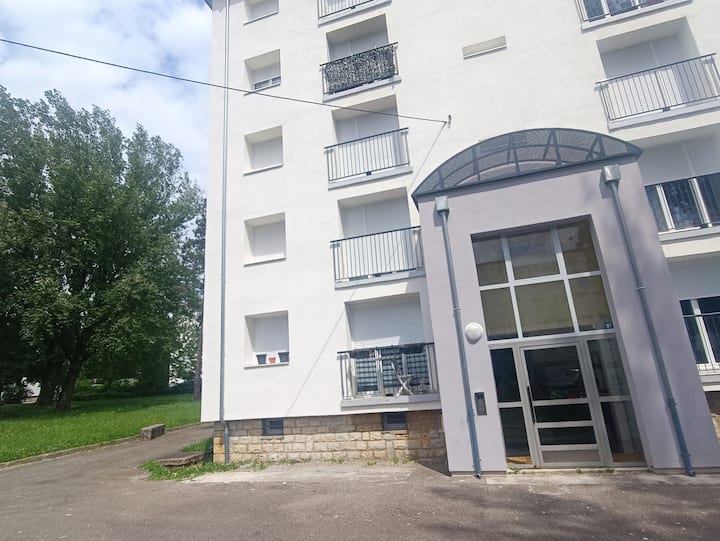 Bel Appartement Très Bien Situé. - Besançon