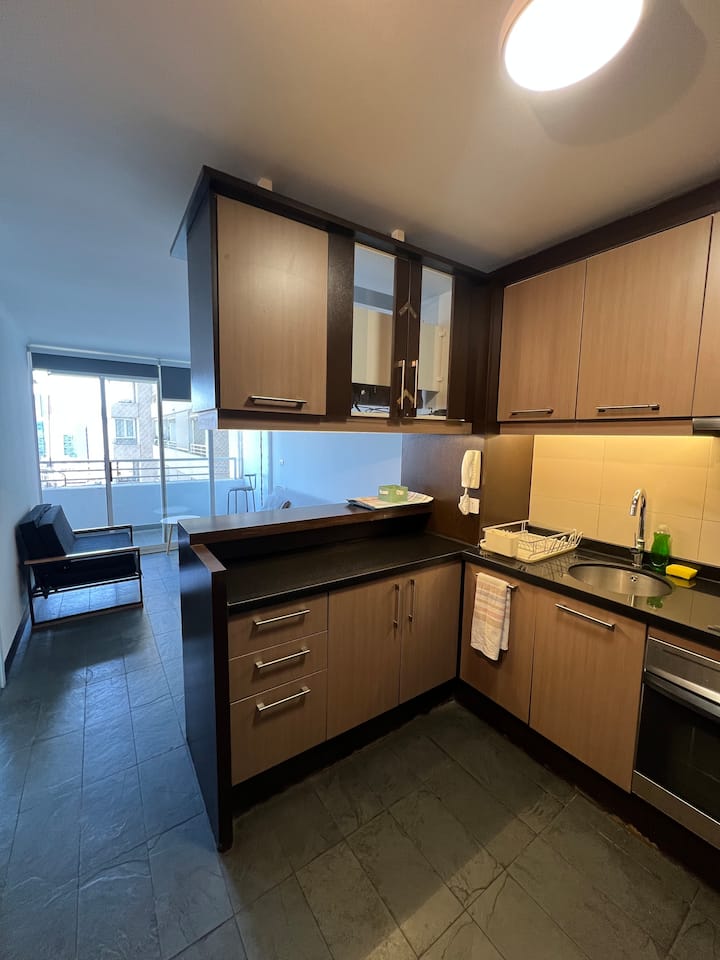 Depto. Con Estacionamiento Las Condes - Las Condes