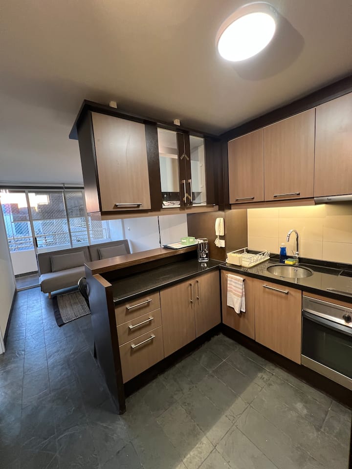 Depto. Con Estacionamiento Las Condes - Las Condes