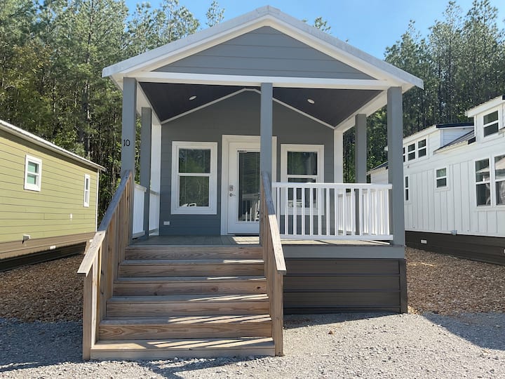 Tiny Home #10 – 2 Bedroom Sleeps 4 - Philadelphia, MS
