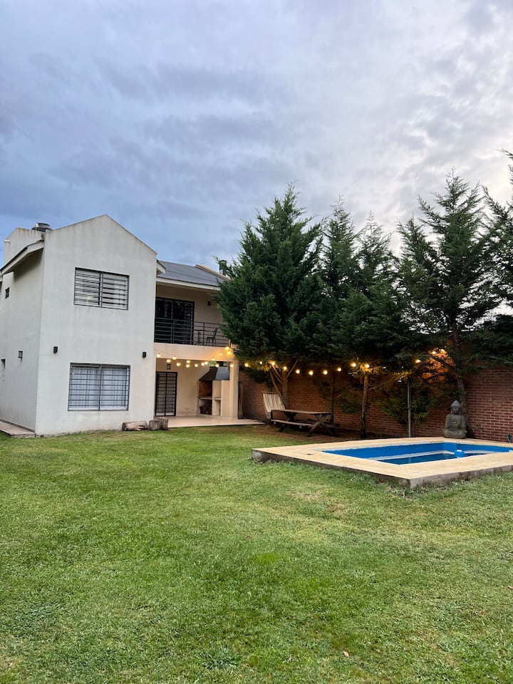 Casa Biloba. Refugio Natural - San Vicente, Argentina