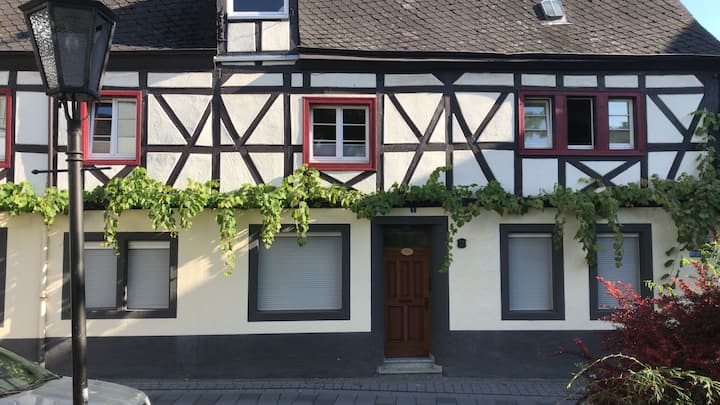 Haus Seger Schönes Weinhaus Im Zentrum Von Winning - Winningen