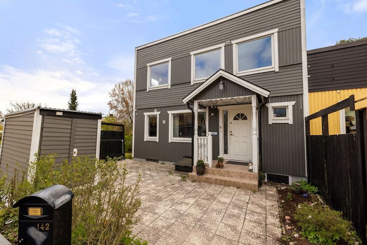 7 Room Villa! - Stockholm