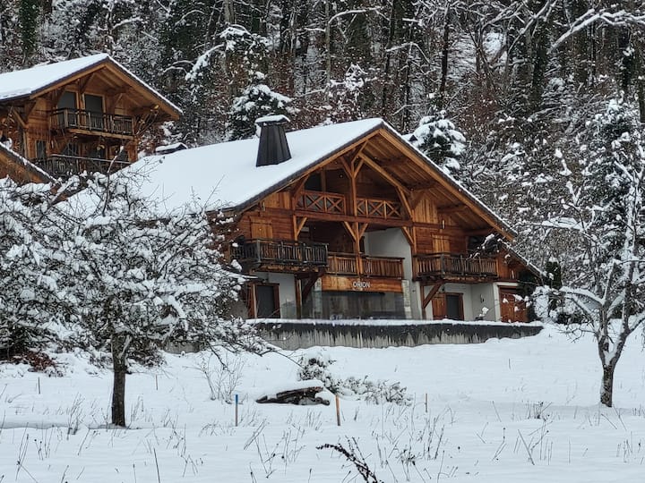 5 Bedroom Semi-chalet; Spa; Chimney; 5 Bathrooms - Samoëns
