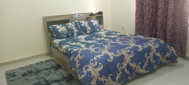 Private Room In Khalidiya - Abu Dhabi