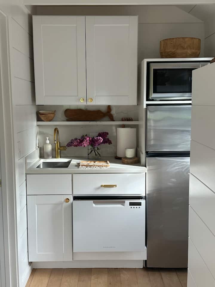 Chic Coastal Studio On Nantucket - Nantucket, MA