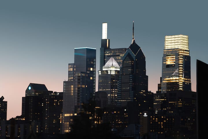 New Modern 2 Bedroom Apartment Center City Skyview - Philadelphia, PA
