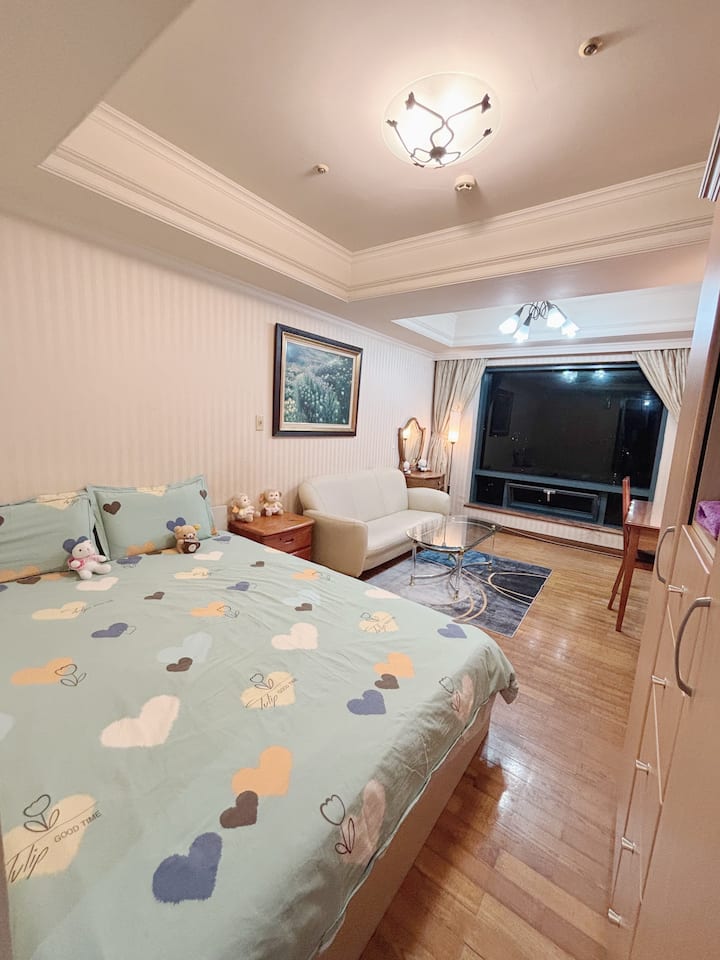 台中市草悟道科博館/金典百貨/逢甲夜市/火車站/一中商圈/美術館 - 台中 西區
