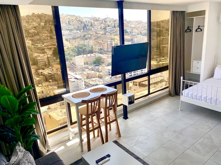 New Modern Apt, Panoramic Scenic View Windows Amm - Amman