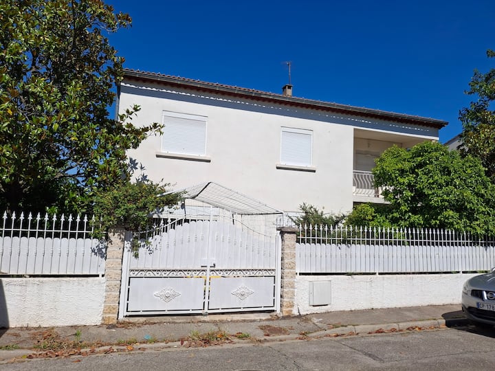 Spécial Pros_grande Maison à 1 Min D’euro 2000. - Nîmes