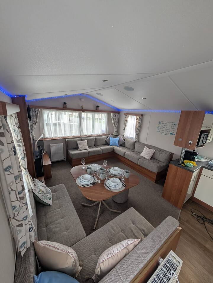 Luka25 - Mersea Island