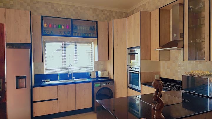 Dreamwest Living Guesthouse - Krugersdorp