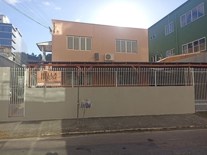 Quarto Com Ar 500mpraia - Balneário Camboriú