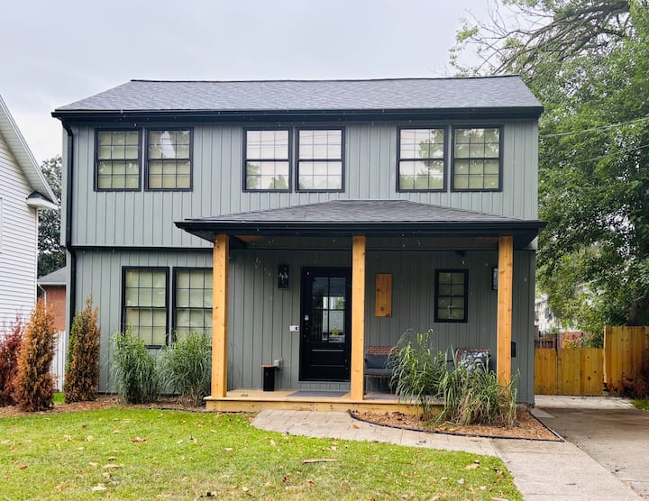 Modern Natural Relax In Lansing! - Lansing, MI