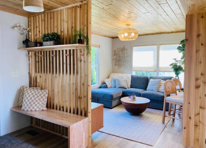 Modern Natural Relax In Lansing! - Lansing, MI