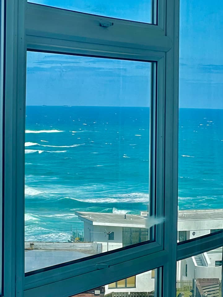 Stunning View Of Fistral Beach & 2 Heated Pools - Fistral Beach